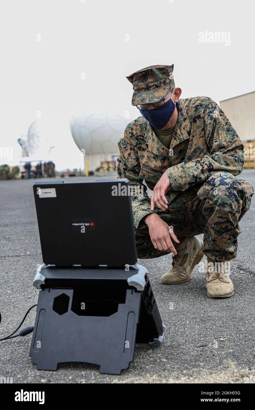 Electromagnetic field detector hi-res stock photography and images - Alamy