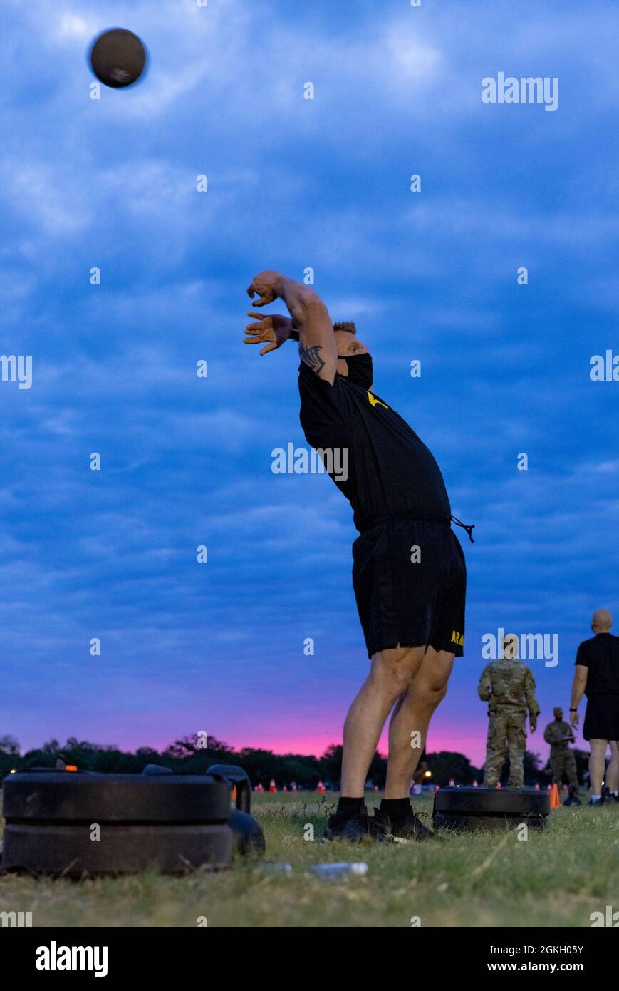A U.S. Soldier, assigned to U.S. Army North (ARNORTH), performs the ...