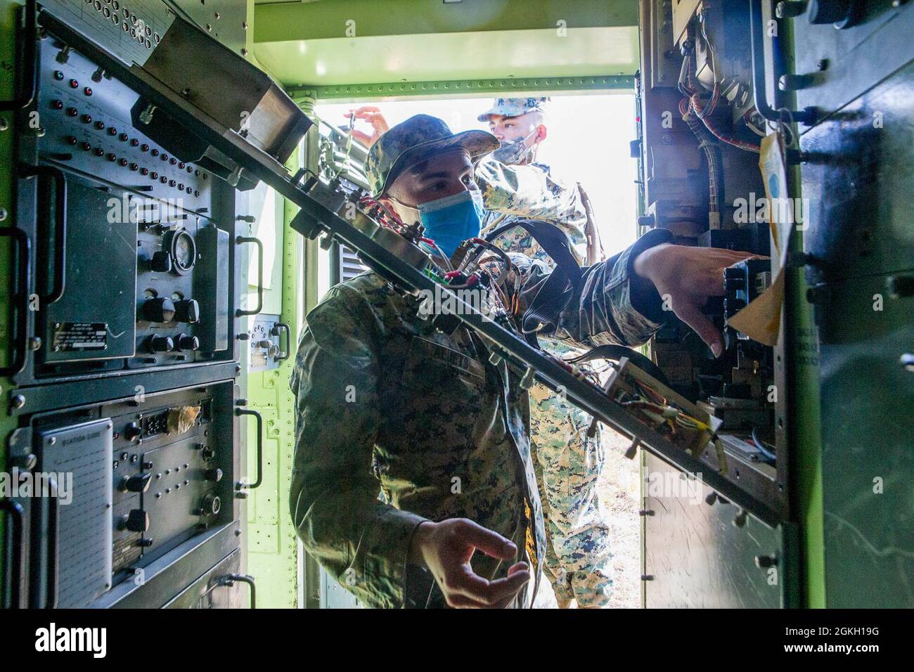 U.S. Marines with 8th Communications Battalion (8th Comm.), II Marine ...
