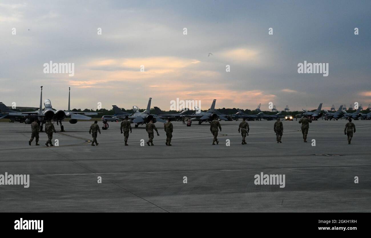 U.S. Air Force Airmen from the units participating in Sentry Savannah ...