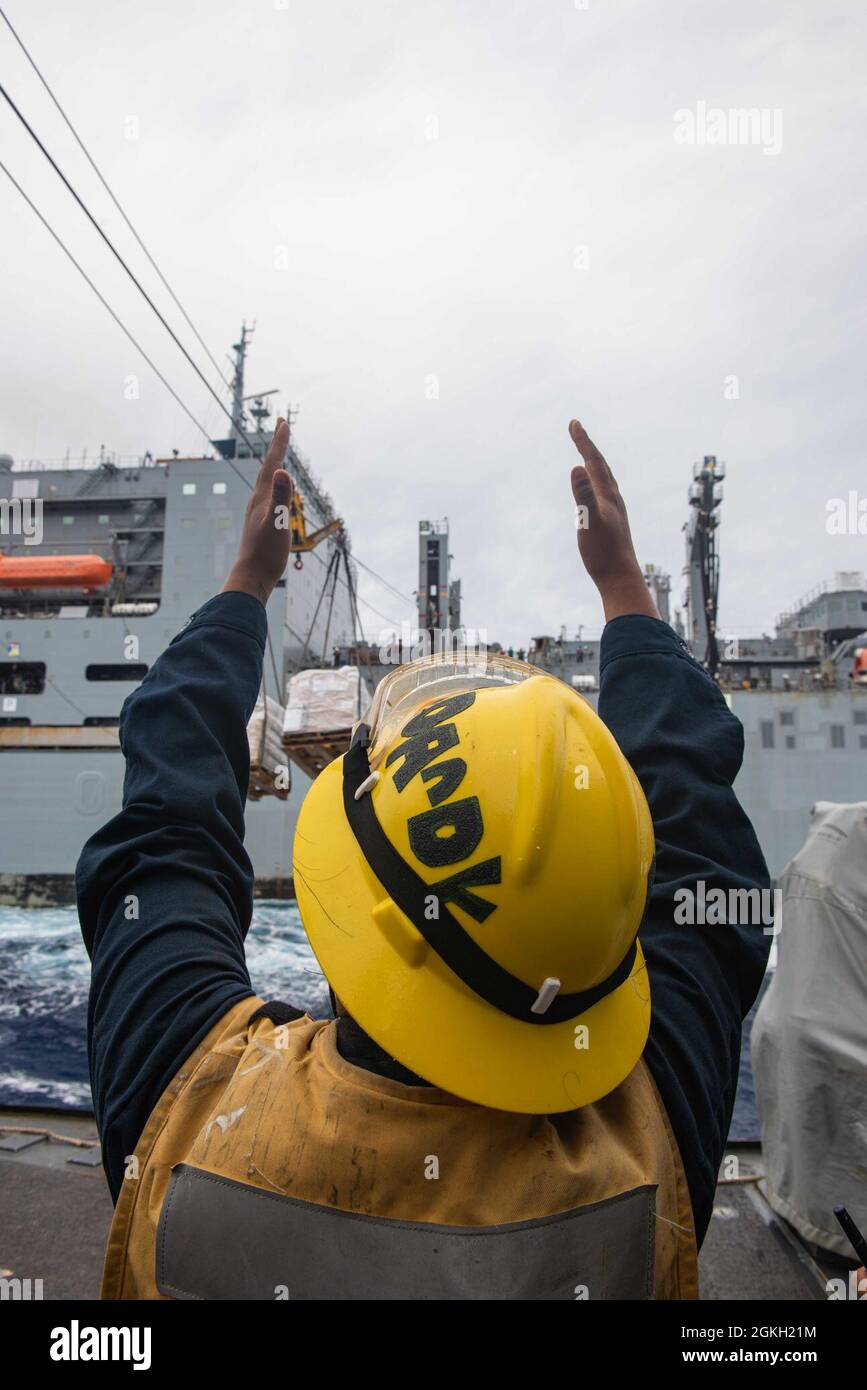 PACIFIC OCEAN (April 20, 2021) U.S. Navy Boatswain’s Mate Seaman Taisha ...
