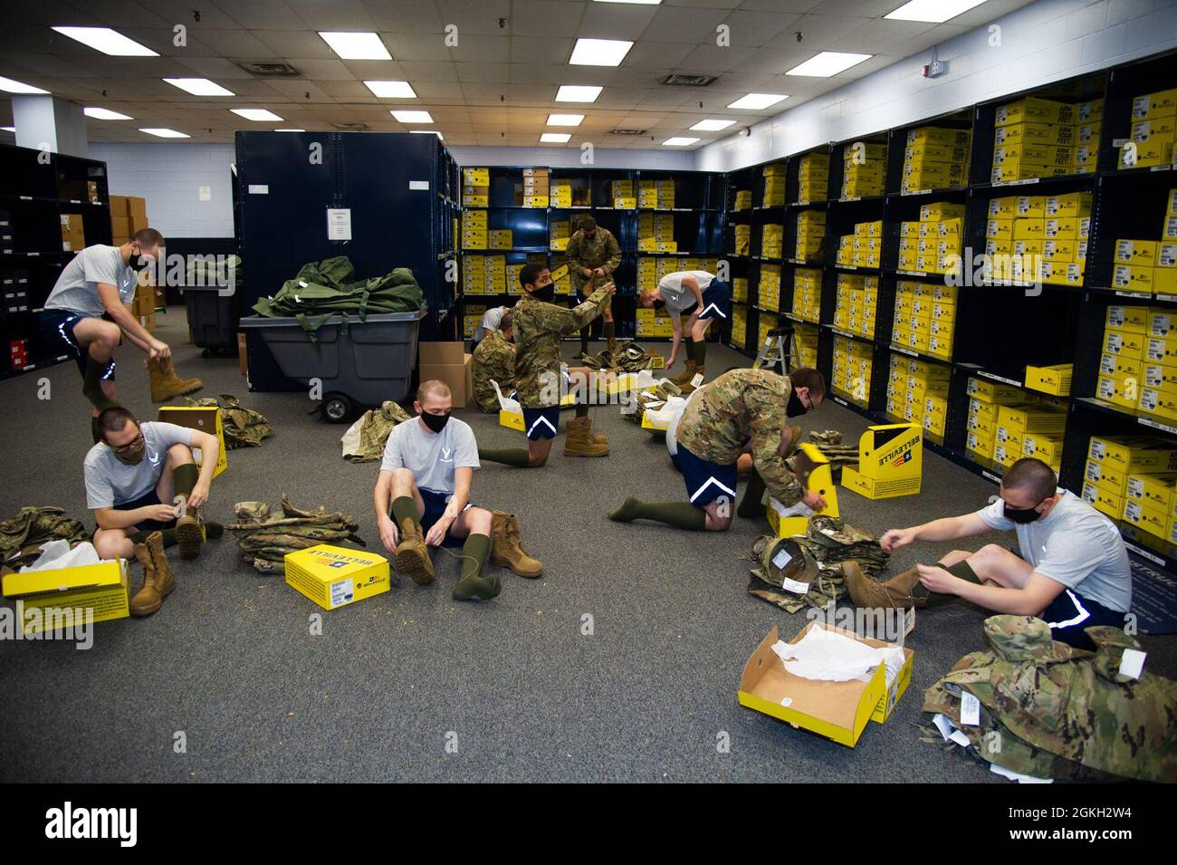 Military basic trainees receive their Operational Camouflage Pattern ...