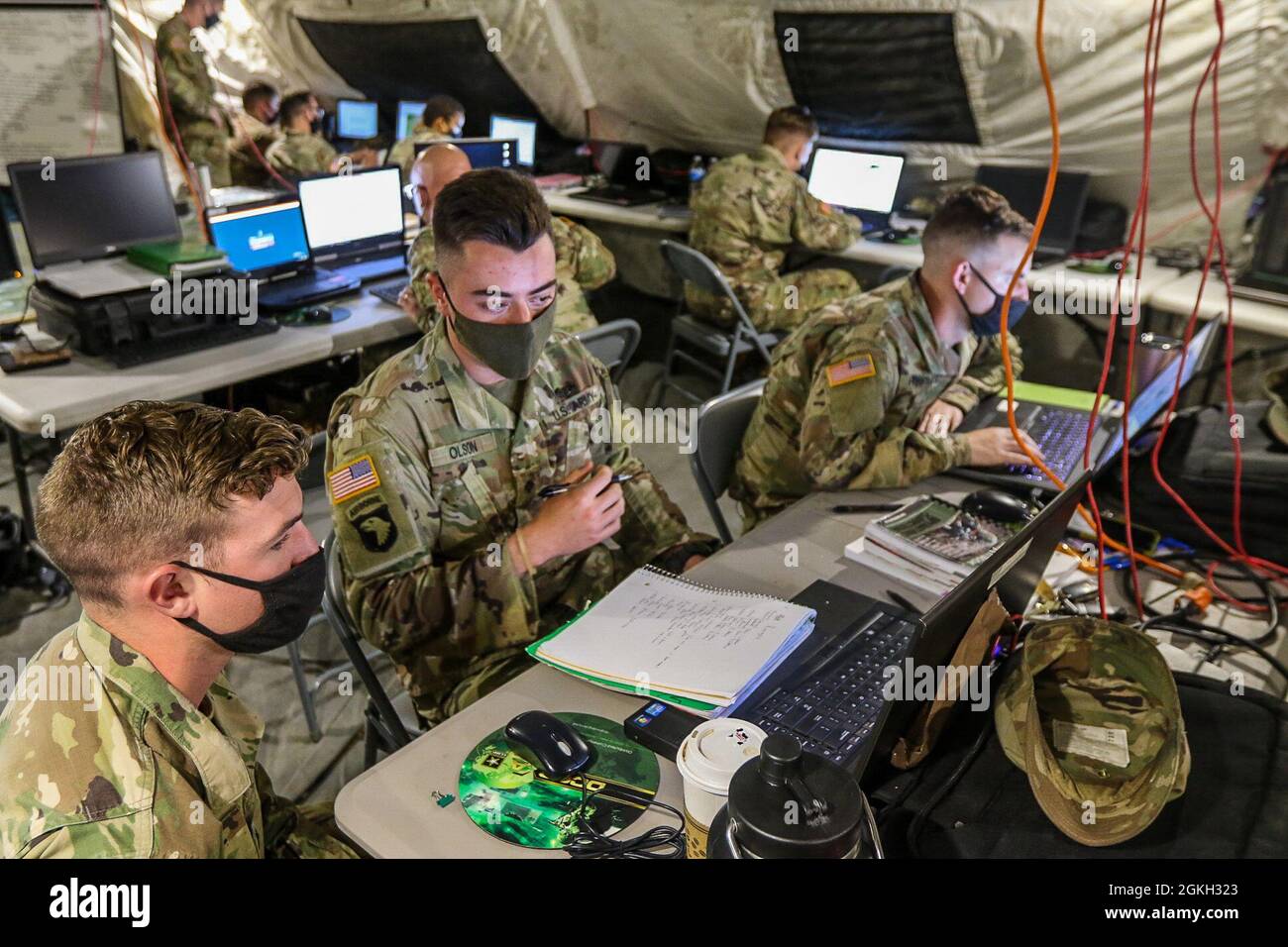 326th engineer battalion air assault hi-res stock photography and ...