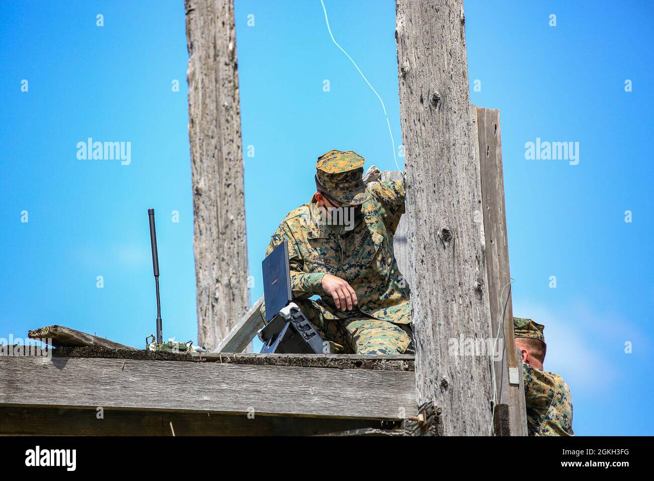 9th field signal hi-res stock photography and images - Alamy