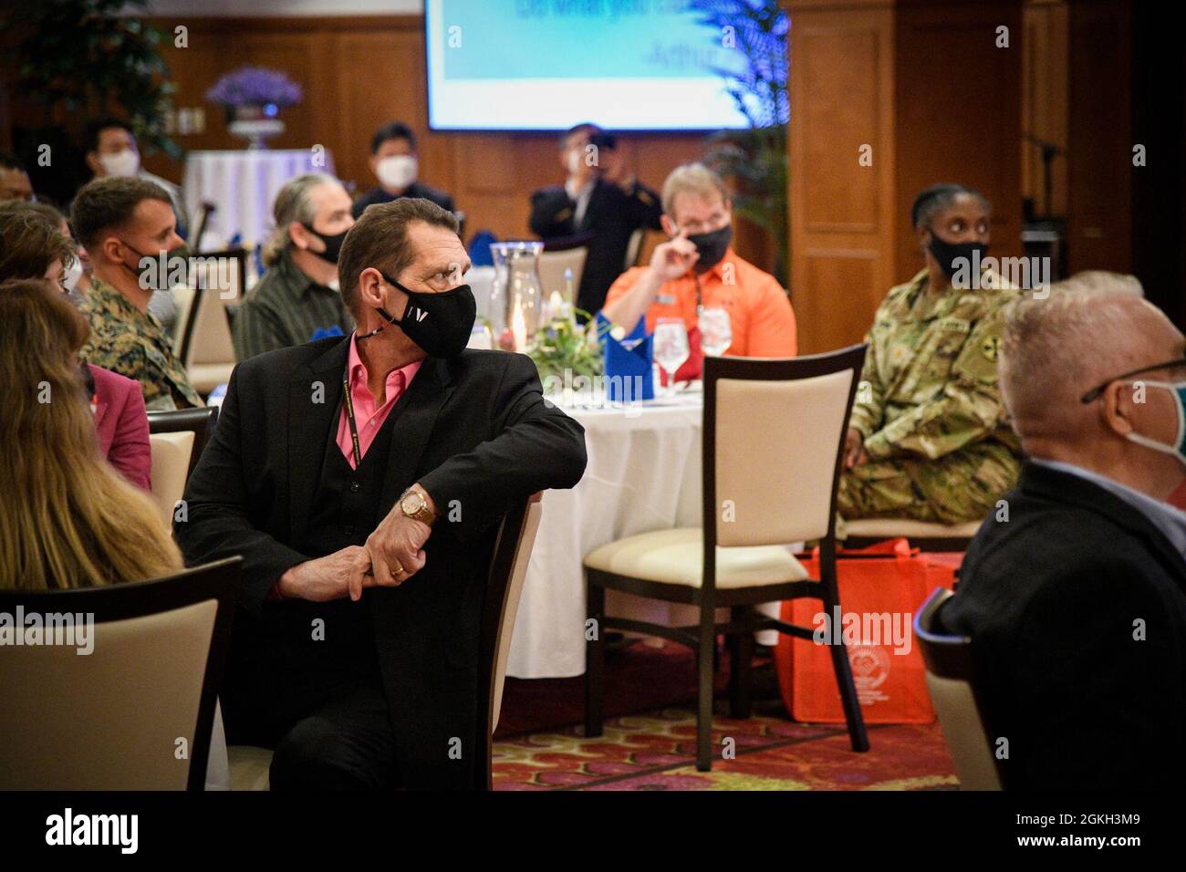 CAMP HUMPHREYS, Republic of Korea - A crowd of onlookers and supports ...