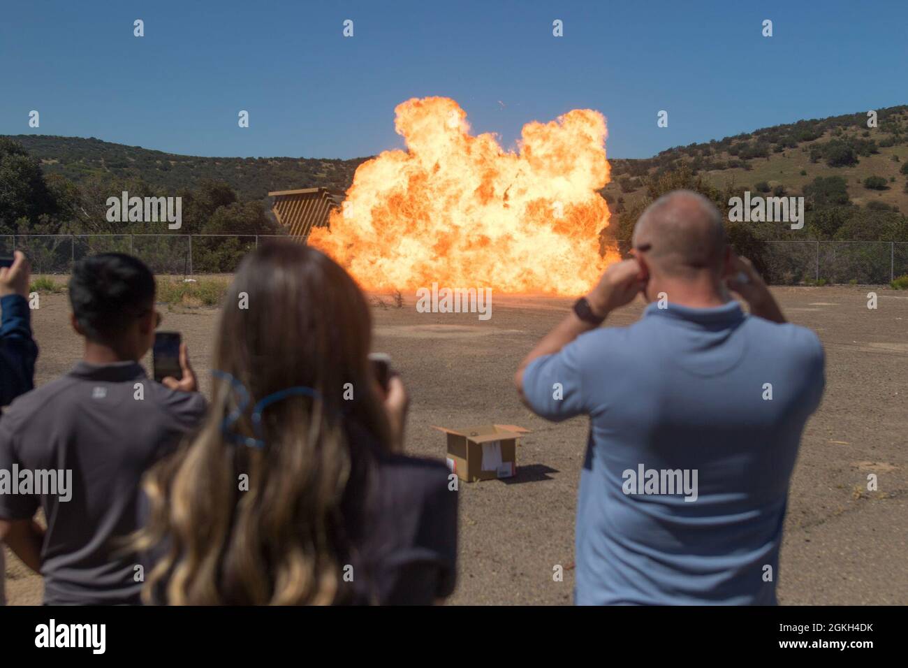 U.S. Army Reserve Soldiers, Marines and local law enforcement agencies ...