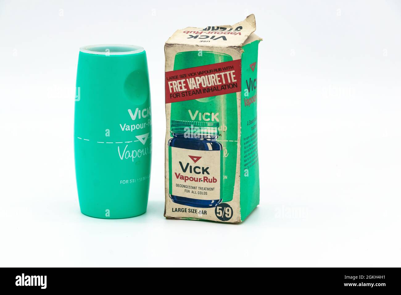 Vicks vapour rub plastic inhaler vapourette and 1960s cardboard ...