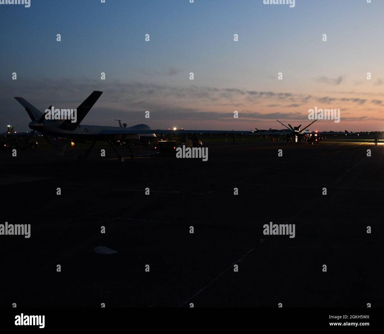 Members of the 147th Attack Wing Aircraft Maintenance Sqaudron prepare ...