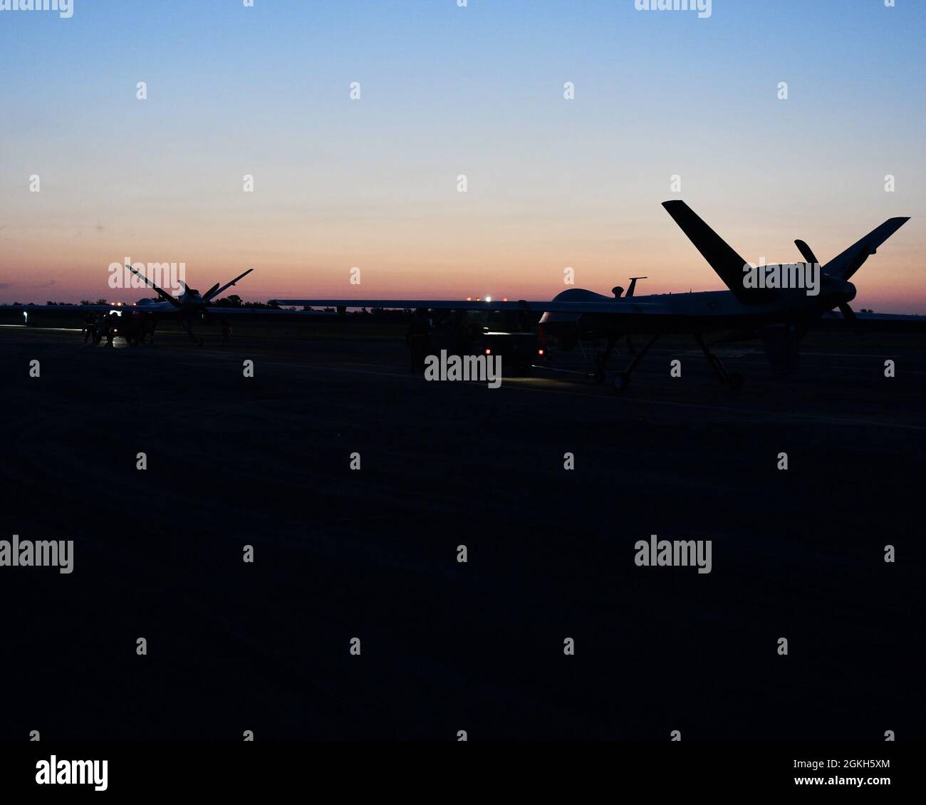 Members of the 147th Attack Wing Aircraft Maintenance Sqaudron prepare ...