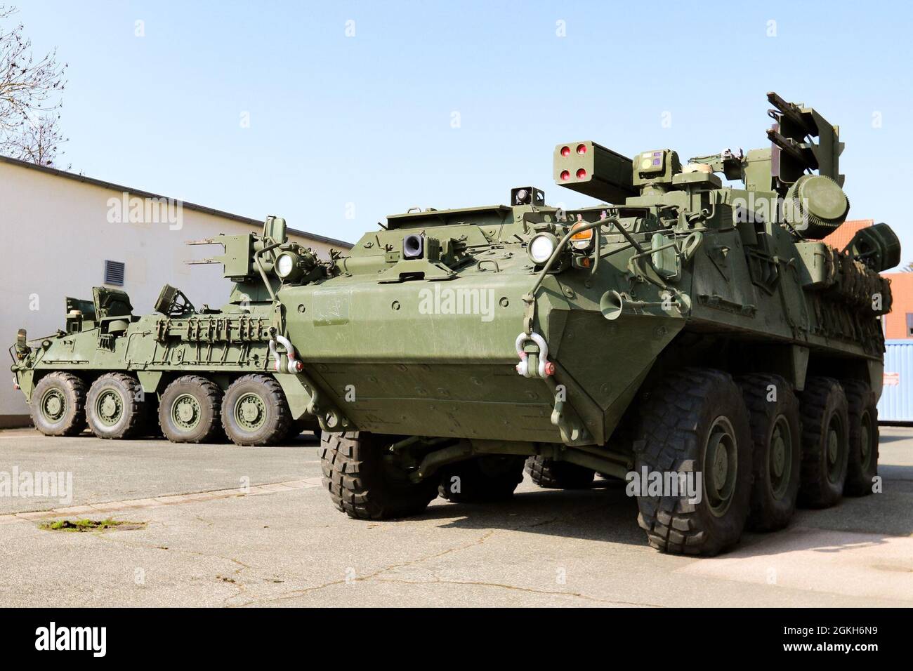 The 5th Battalion, 4th Air Defense Artillery Regiment (5-4 ADA), 10th ...