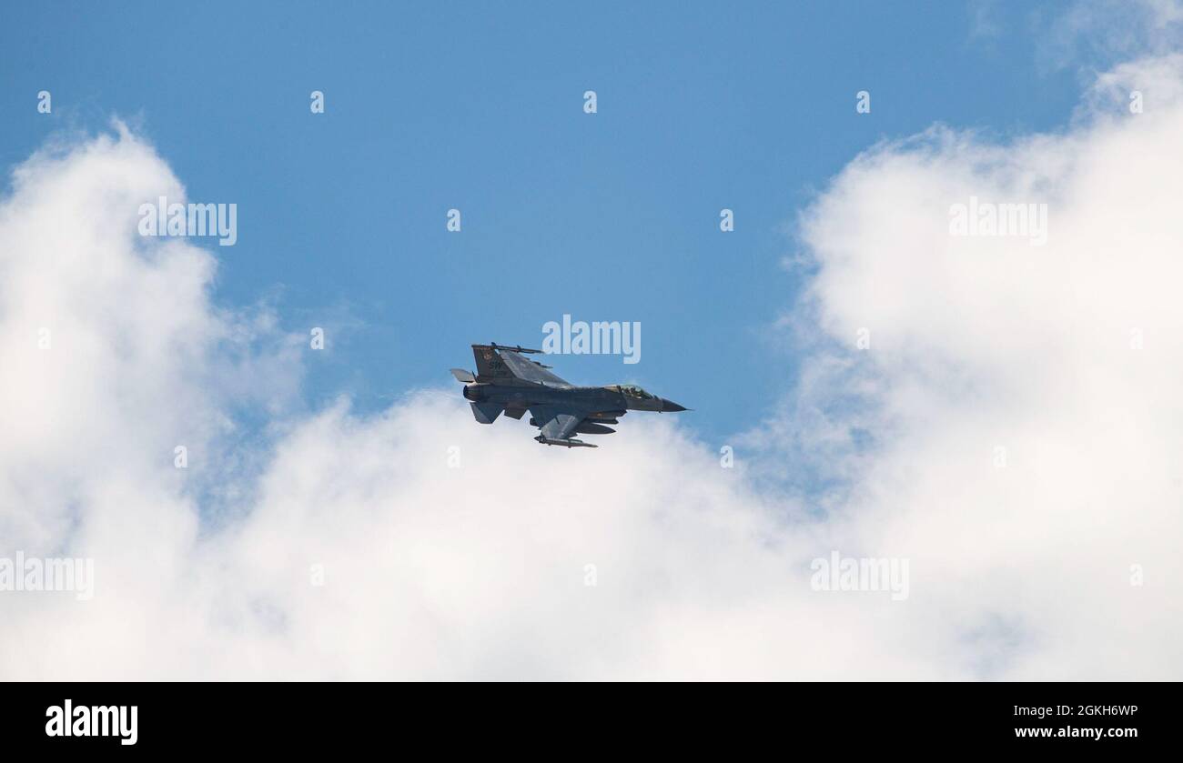 A 77th Fighter Squadron (FS) pilot flies an F-16 Viper at Shaw Air ...