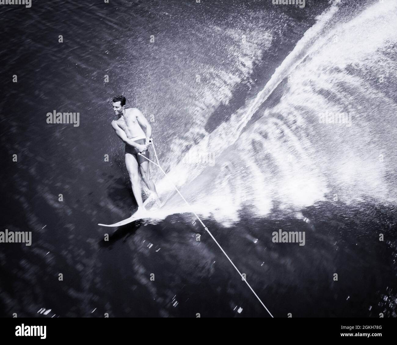 Water ski vintage hi-res stock photography and images - Alamy