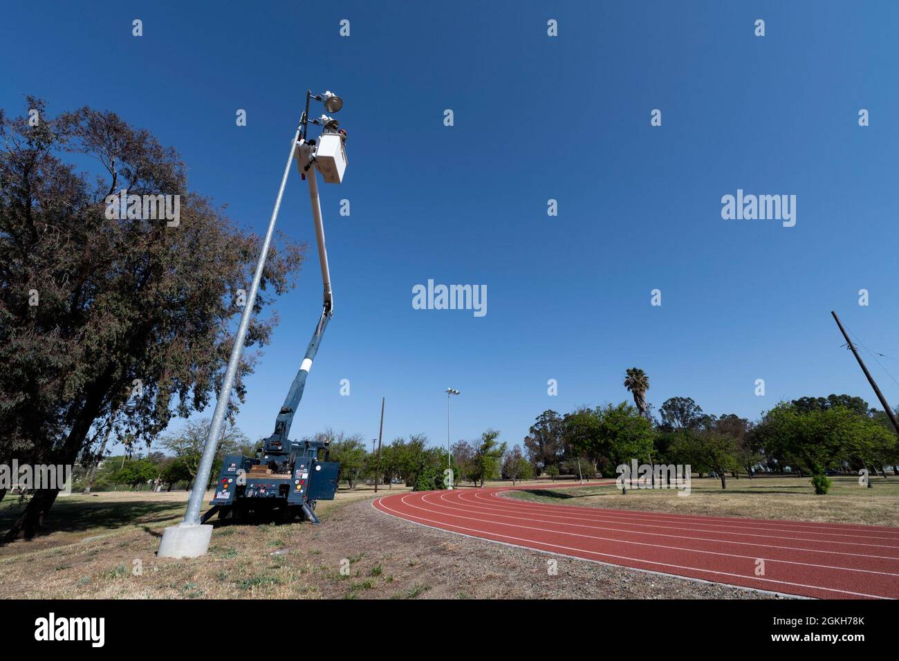 Airman 1st Class Trey Thorton, 60th Civil Engineer Squadron electric ...