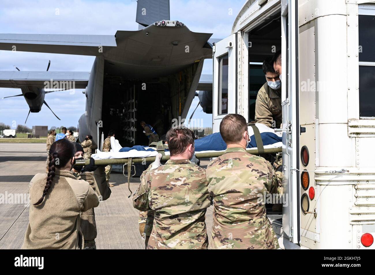 Airmen assigned to the 48th Medical Group conduct medical evacuation ...