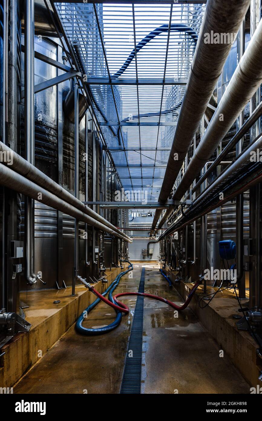 Large tanks for fermentation in the modern winery Stock Photo - Alamy
