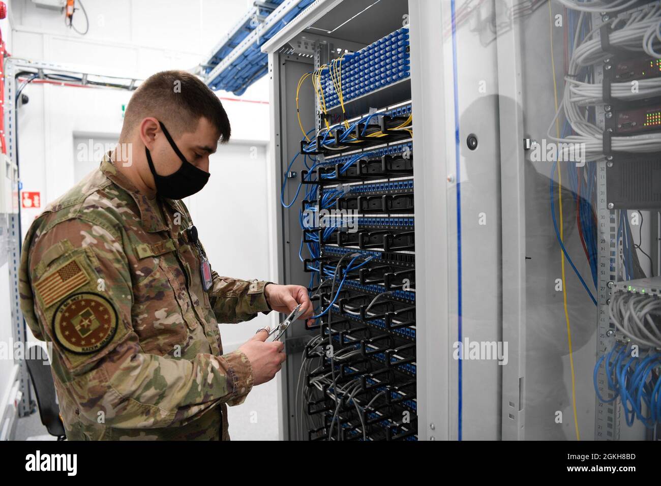 U.S. Air Force Tech. Sgt. Lance Baltz, 52nd Operations Group Detachment ...