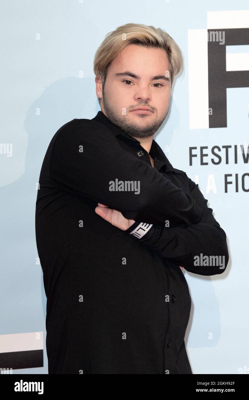 Samuel Allain Abitbol attends the J irai au bout de mes reves photocall ...