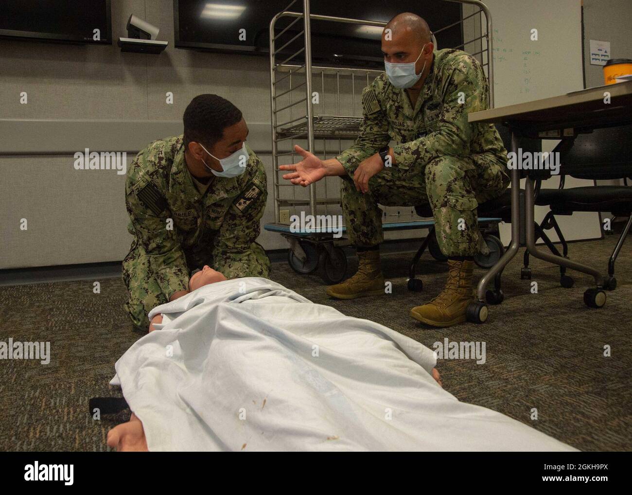Corpsman skills hi-res stock photography and images - Alamy