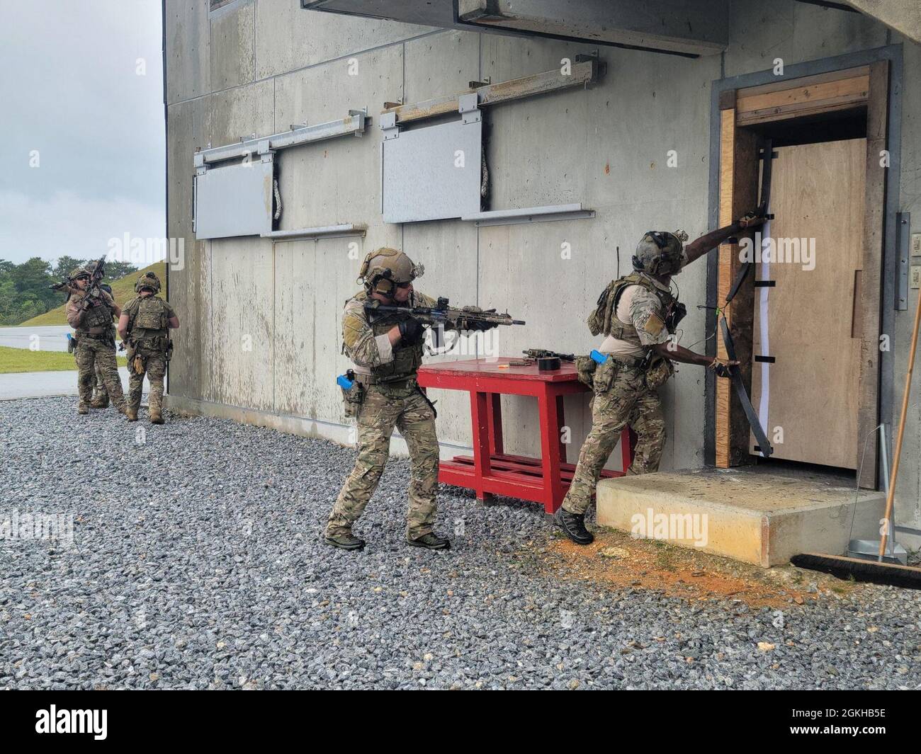 Improvised breaching hi-res stock photography and images - Alamy