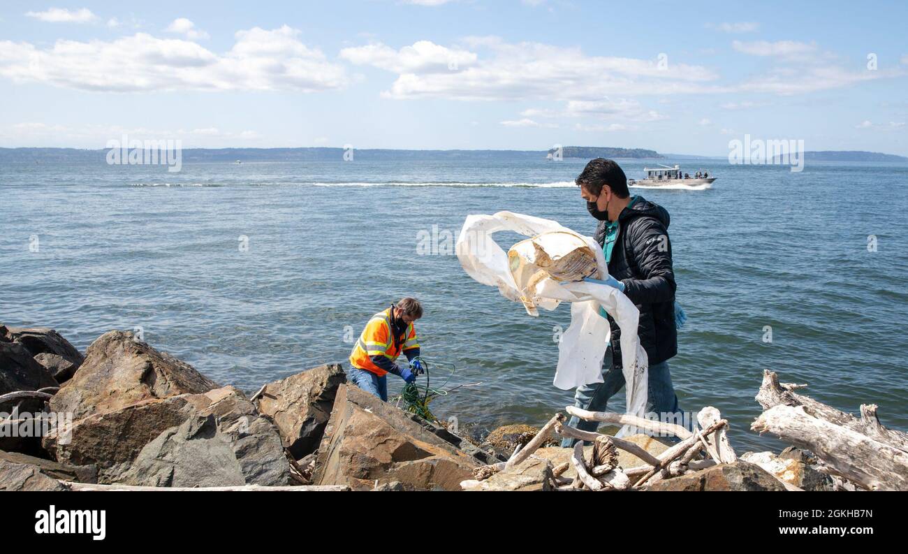 Navy environmental awards hi-res stock photography and images - Alamy