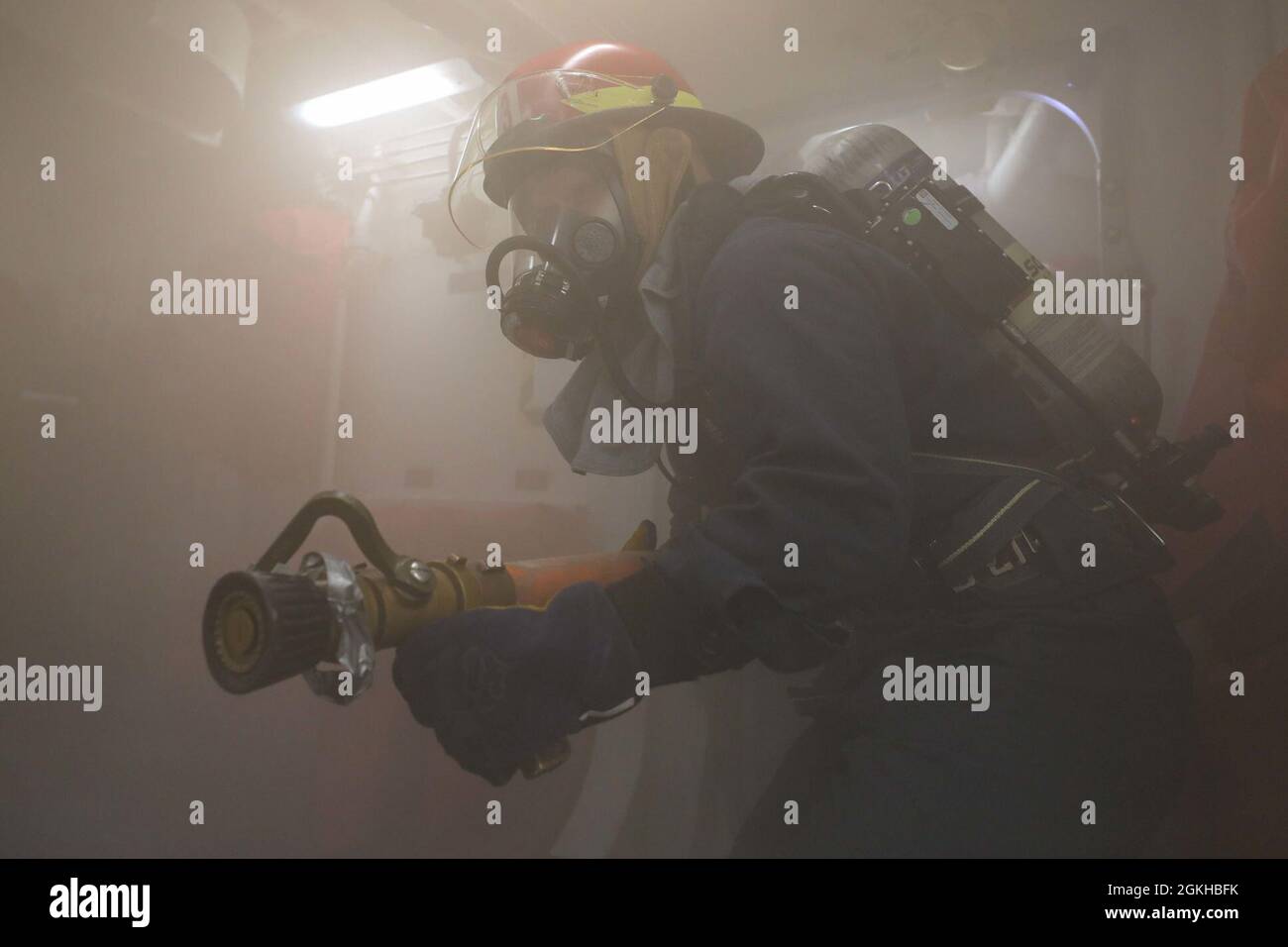 ENGLISH CHANNEL (April 22, 2021) Damage Controlman 3rd Class Yanet ...