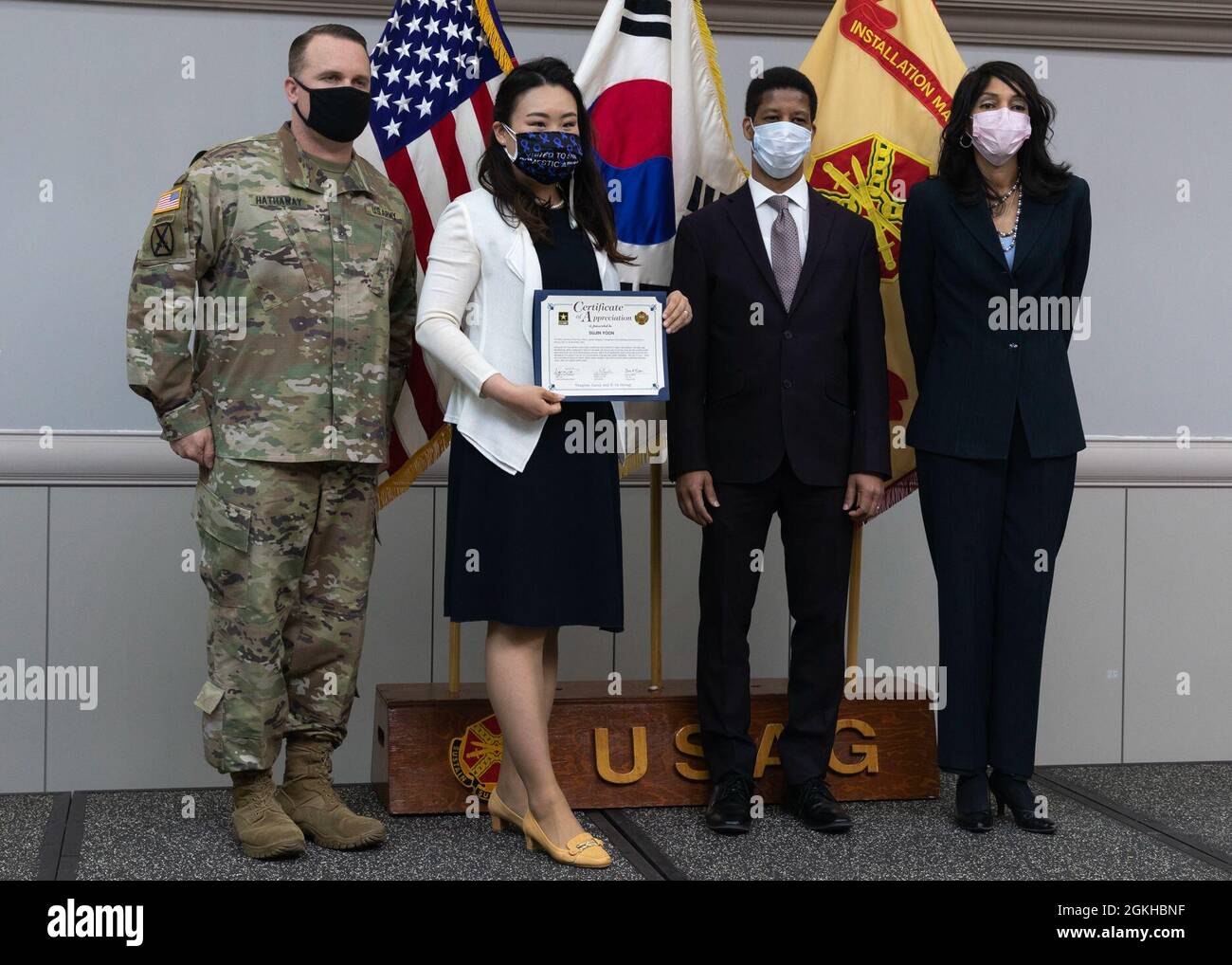 Sujin yoon hi-res stock photography and images - Alamy