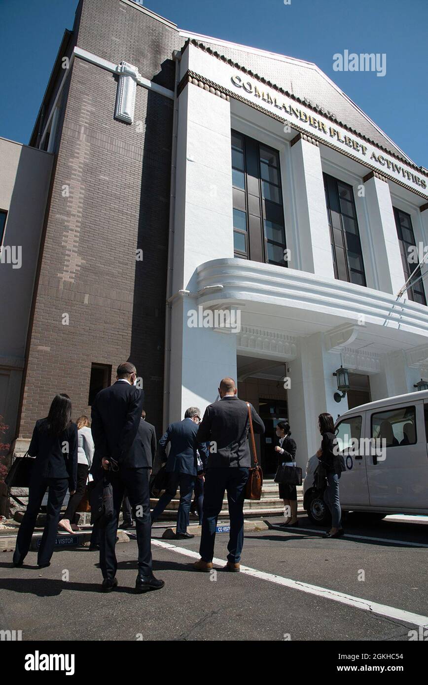 Fleet activities yokosuka headquarters building hi-res stock ...