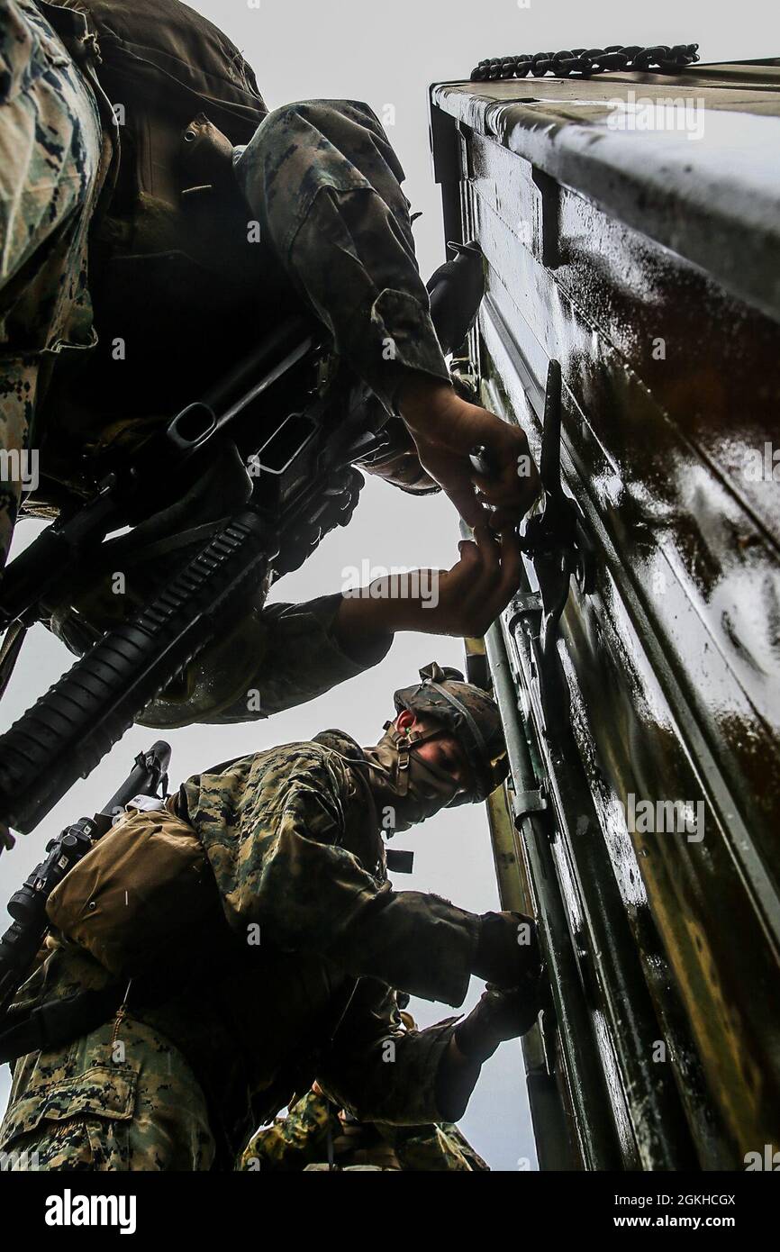 U.S. Marines with Landing Support Battalion, Combat Logistics Regiment ...