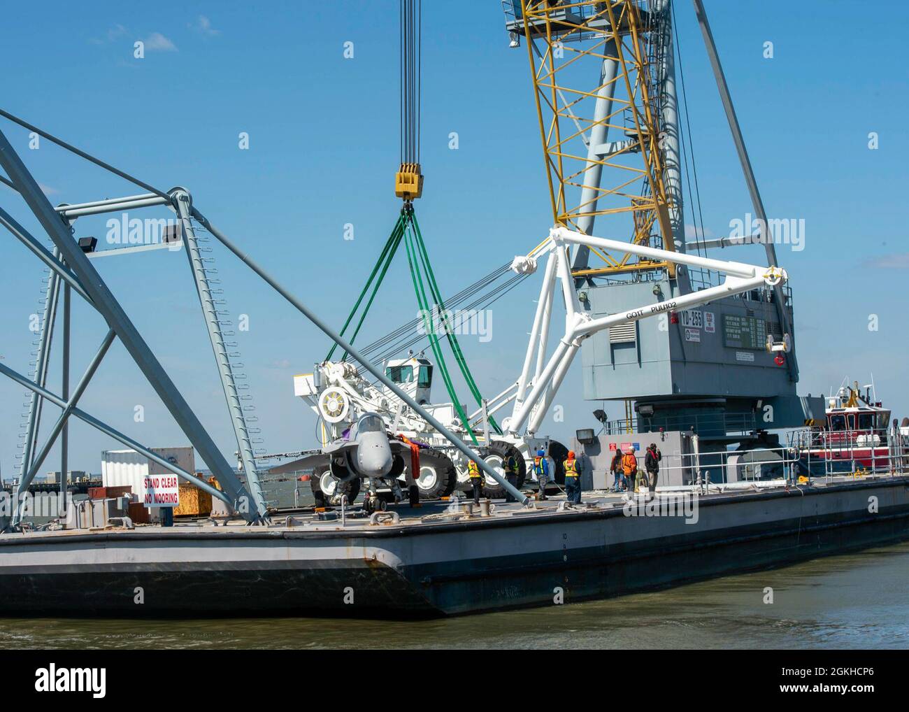 Carrier aircraft crash crane hi-res stock photography and images - Alamy