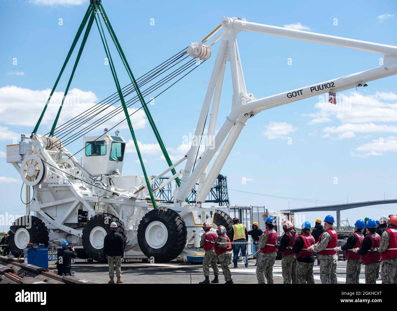Carrier aircraft crash crane hi-res stock photography and images - Alamy