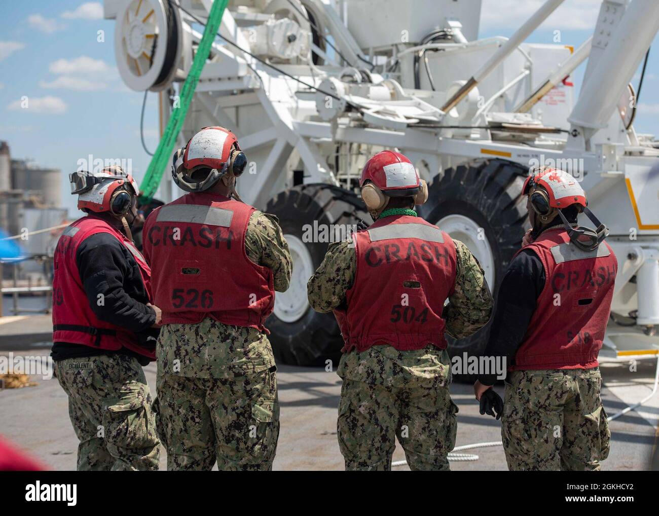 Carrier aircraft crash crane hi-res stock photography and images - Alamy