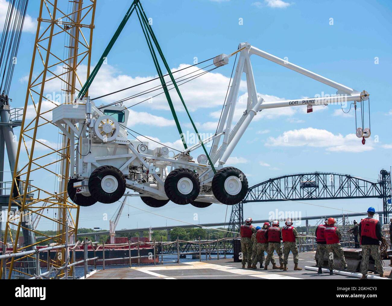 210422-N-OH958-1212 PORTSMOUTH, Va. (April 22, 2021) Sailors assigned ...