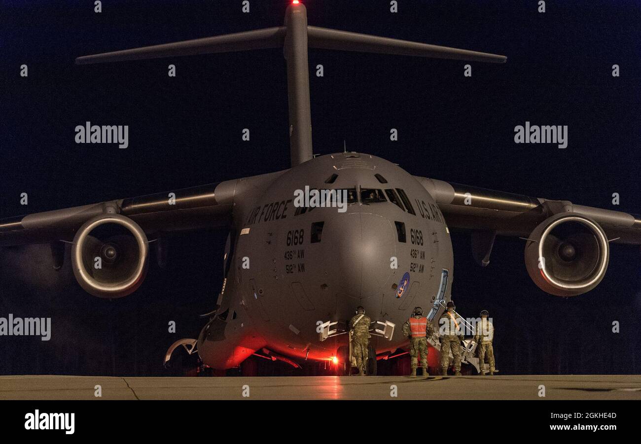 Members of the 736th Aircraft Maintenance Squadron and 3rd Airlift ...
