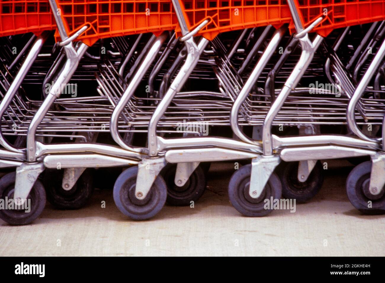 1980s grocery cart hi-res stock photography and images - Alamy