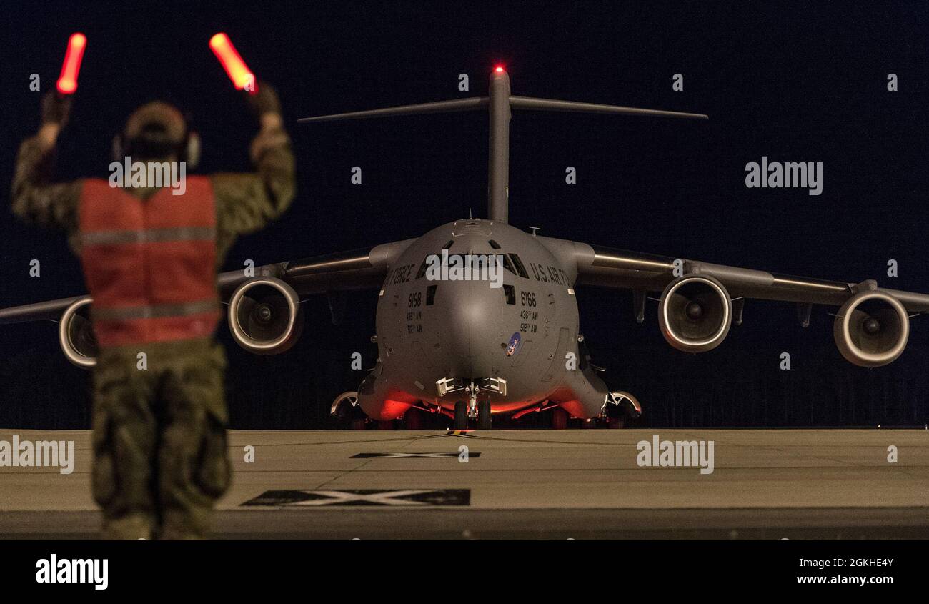 736th aircraft maintenance squadron hi-res stock photography and images ...