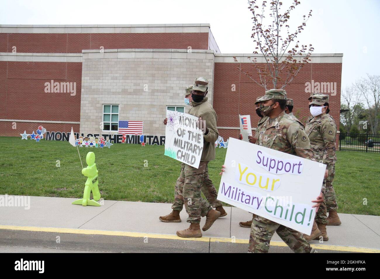 Soldiers from the 1st Theater Sustainment Command depart Kingsolver ...