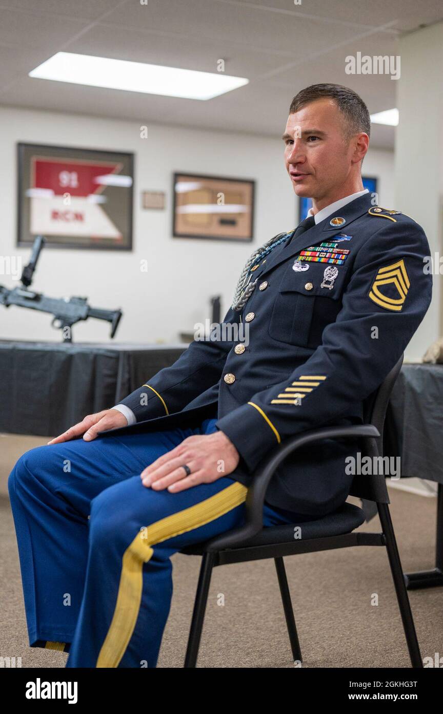 Sgt. 1st Class Ronald Roden, a best warrior competitor from 188th ...