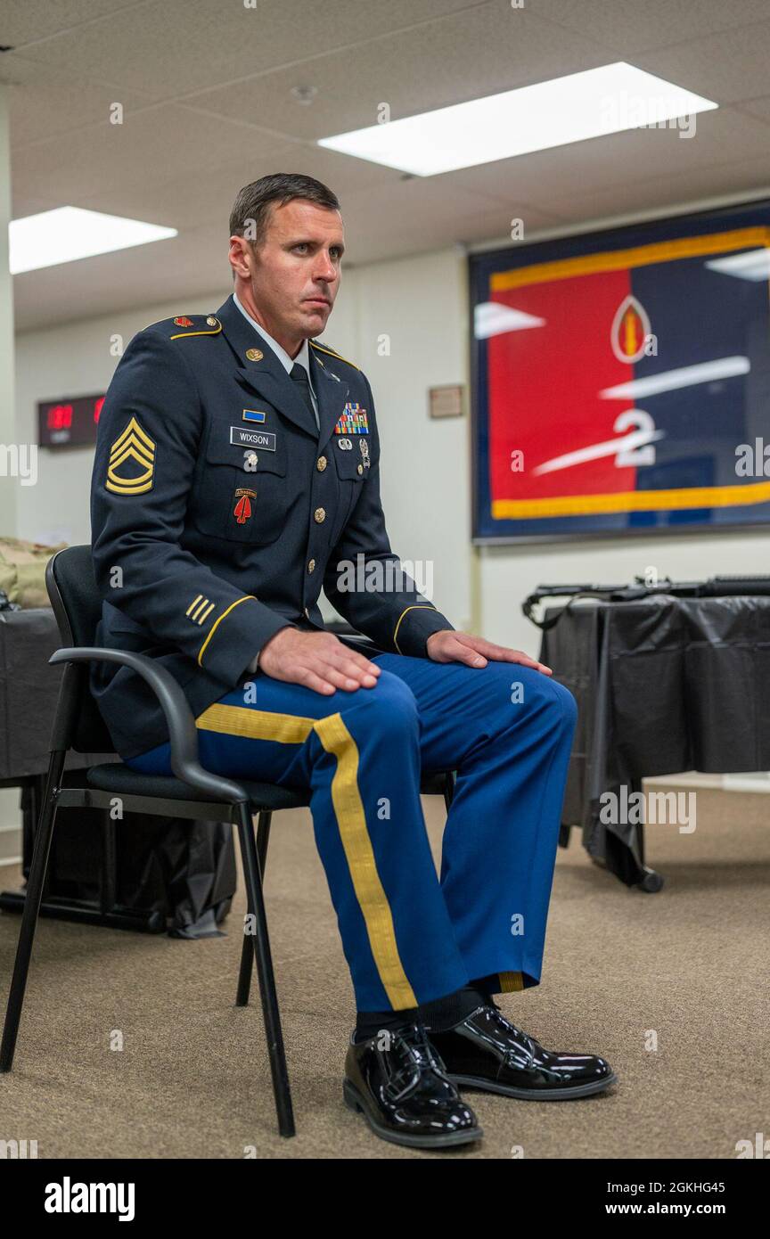 Sgt. 1st Class John Wixson, a best warrior competitor from 166th ...