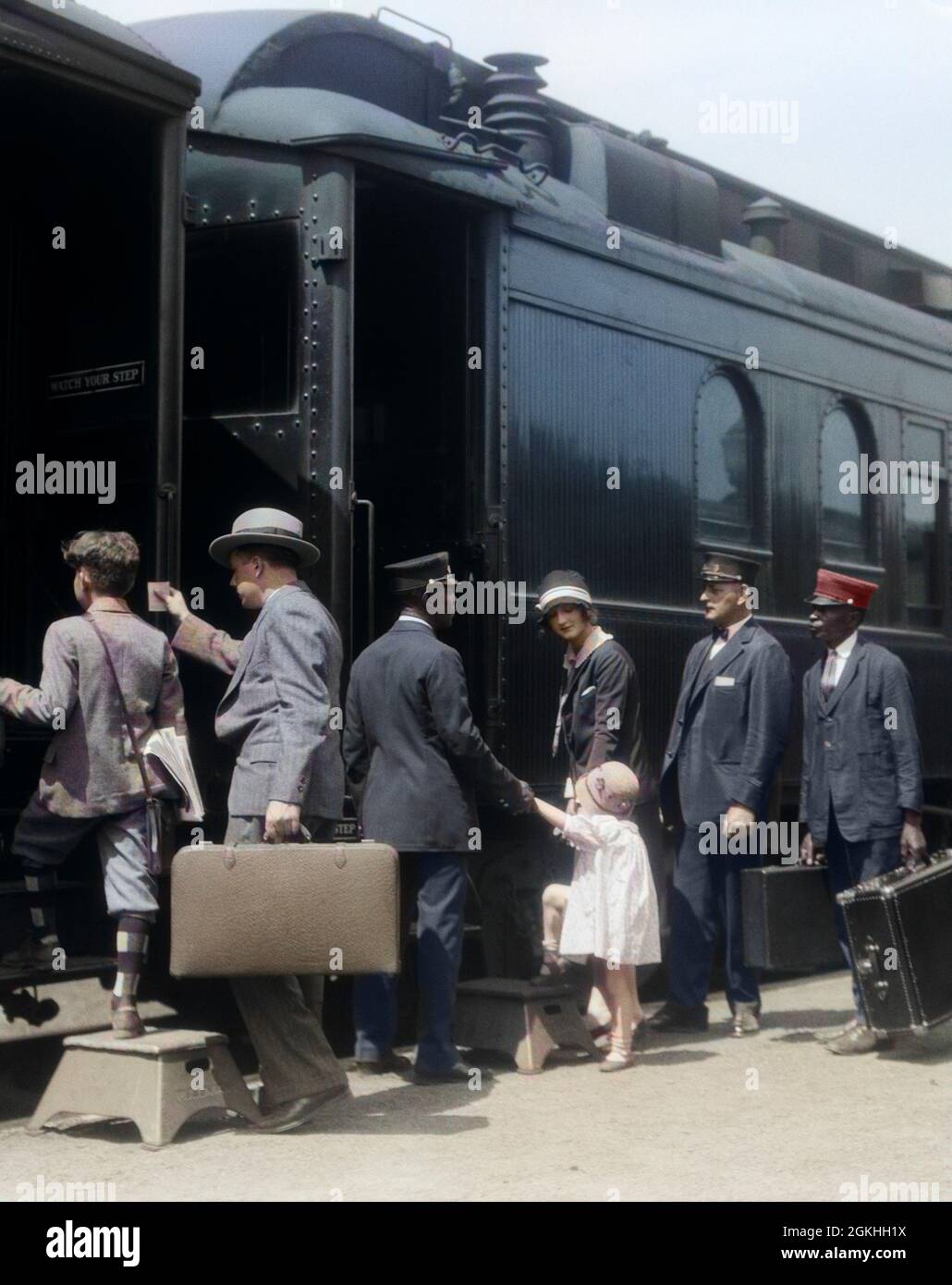 1930s luggage hi-res stock photography and images - Alamy