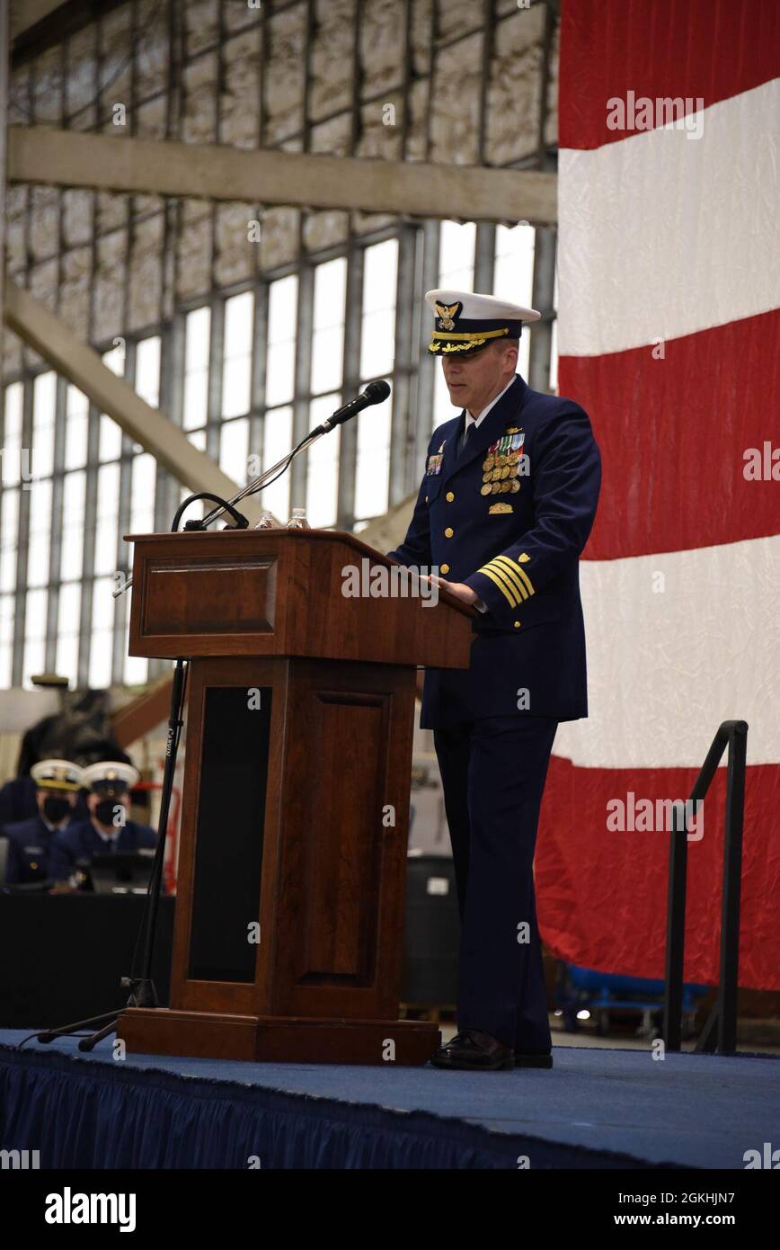 Commanding officer of Coast Guard Cutter Douglas Munro (WHEC 724) Capt ...