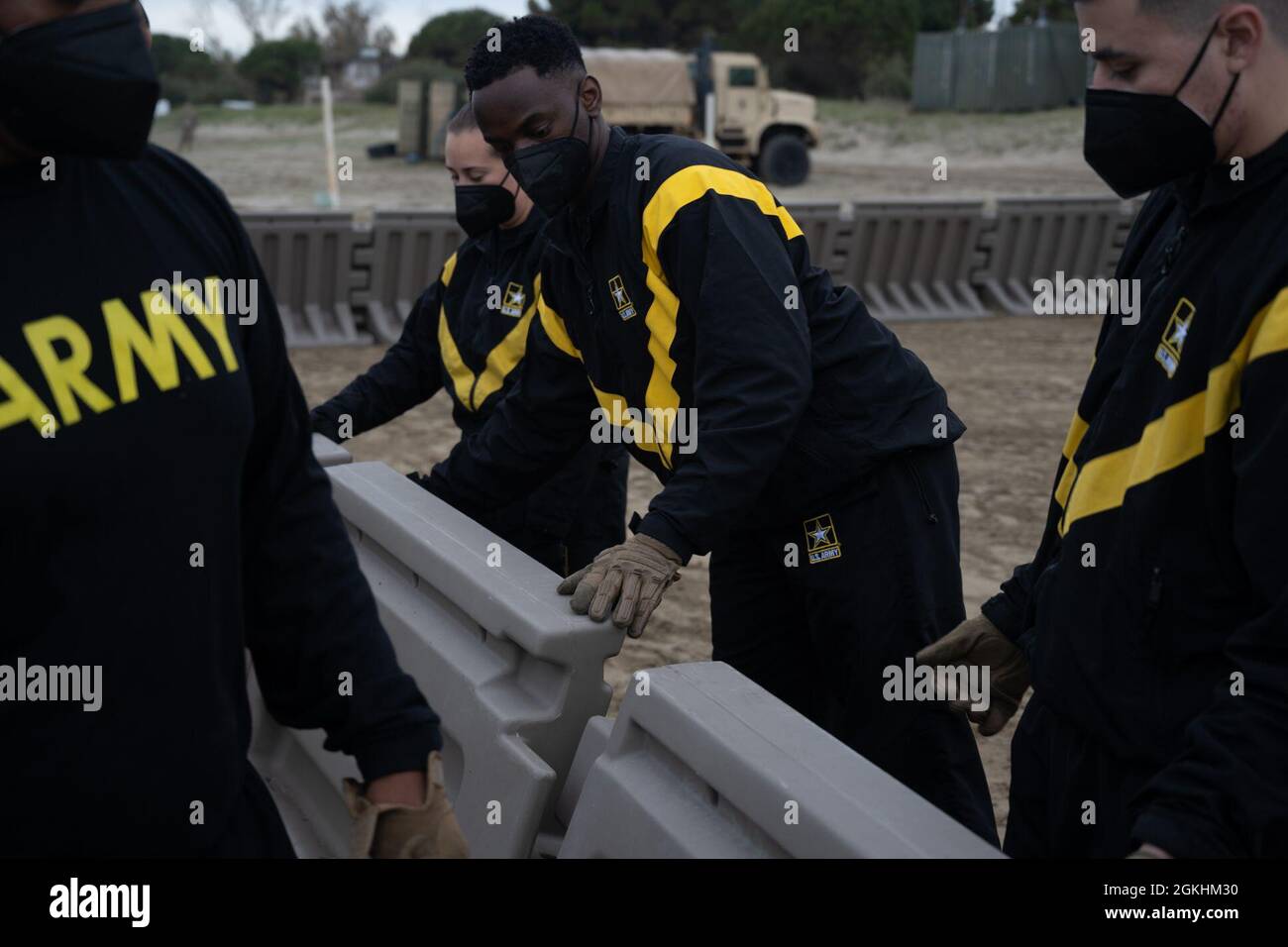 Amphibious bulk liquid transfer system hi-res stock photography and ...