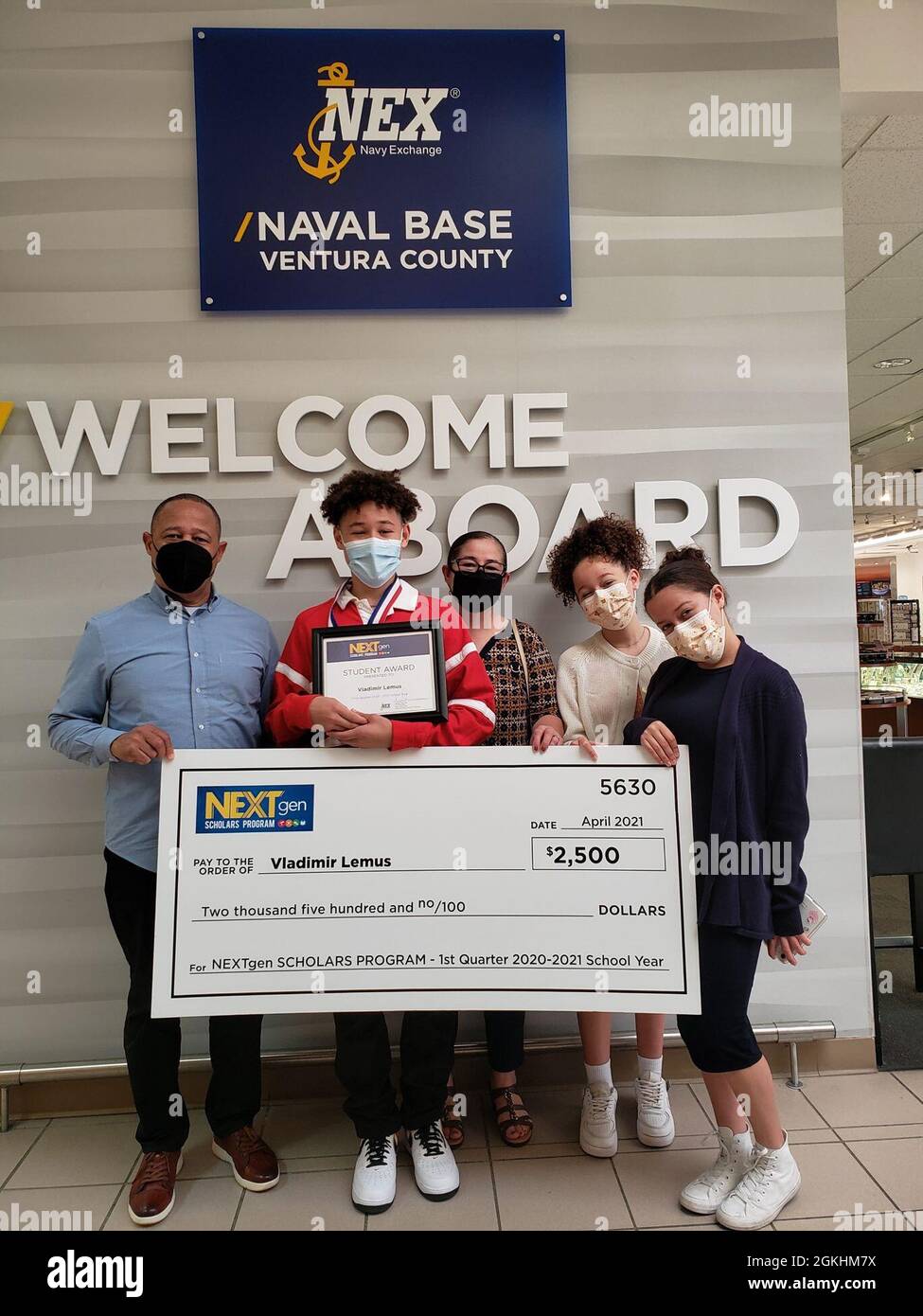 School uniform lines hi-res stock photography and images - Alamy