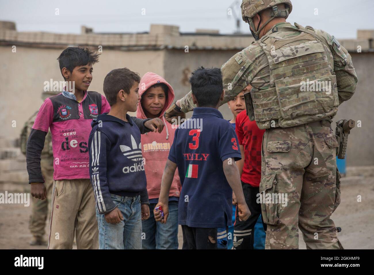 U.S. Army Soldiers, with Alpha Company, 1st Battalion, 6th Infantry ...