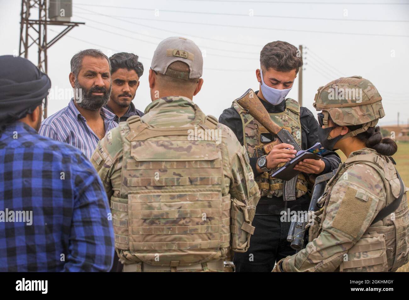 U.S. Army Soldiers, with Alpha Company, 1st Battalion, 6th Infantry ...