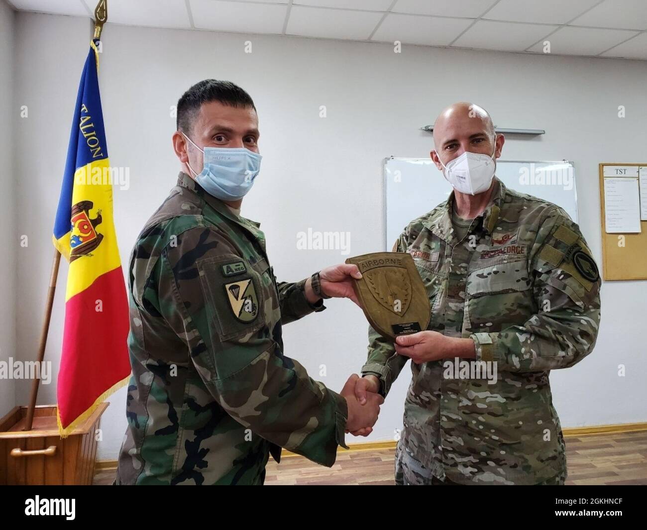 Maj. Gen David Tabor met with the Moldovan Chief of Defense, Brig. Gen ...