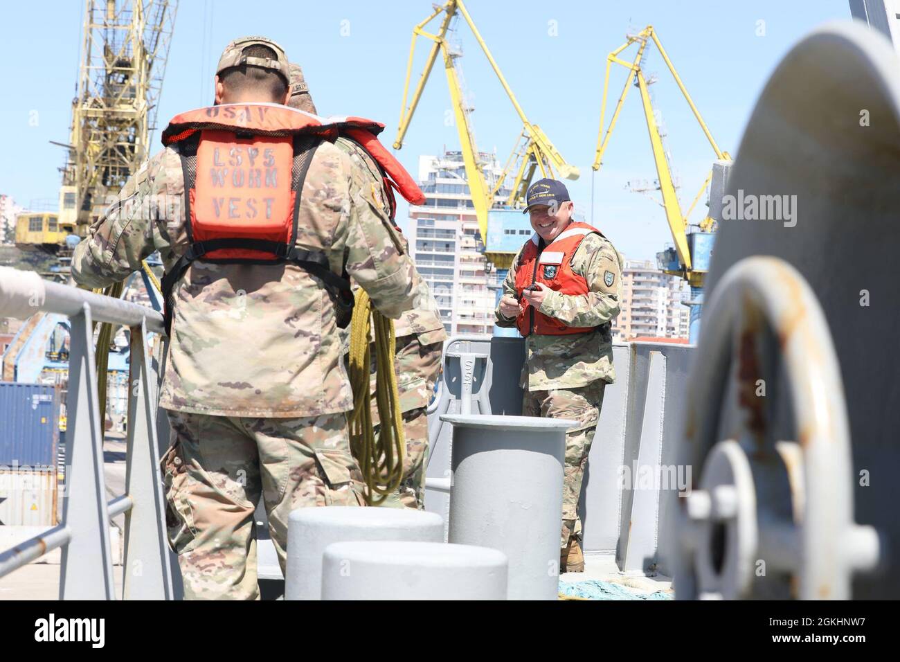 Docking process hi-res stock photography and images - Alamy