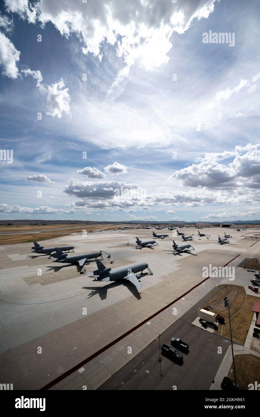 60th amw hi-res stock photography and images - Alamy