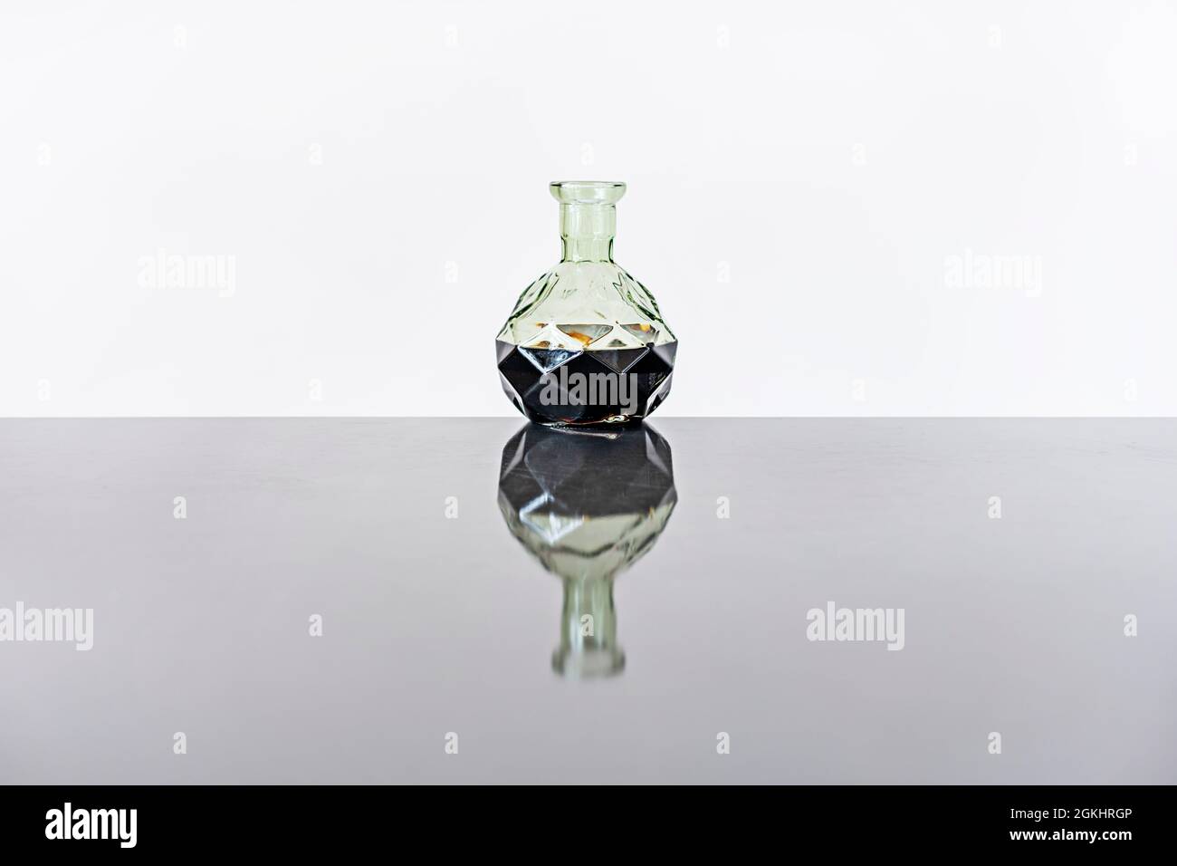 Reflective table surface hi-res stock photography and images - Alamy