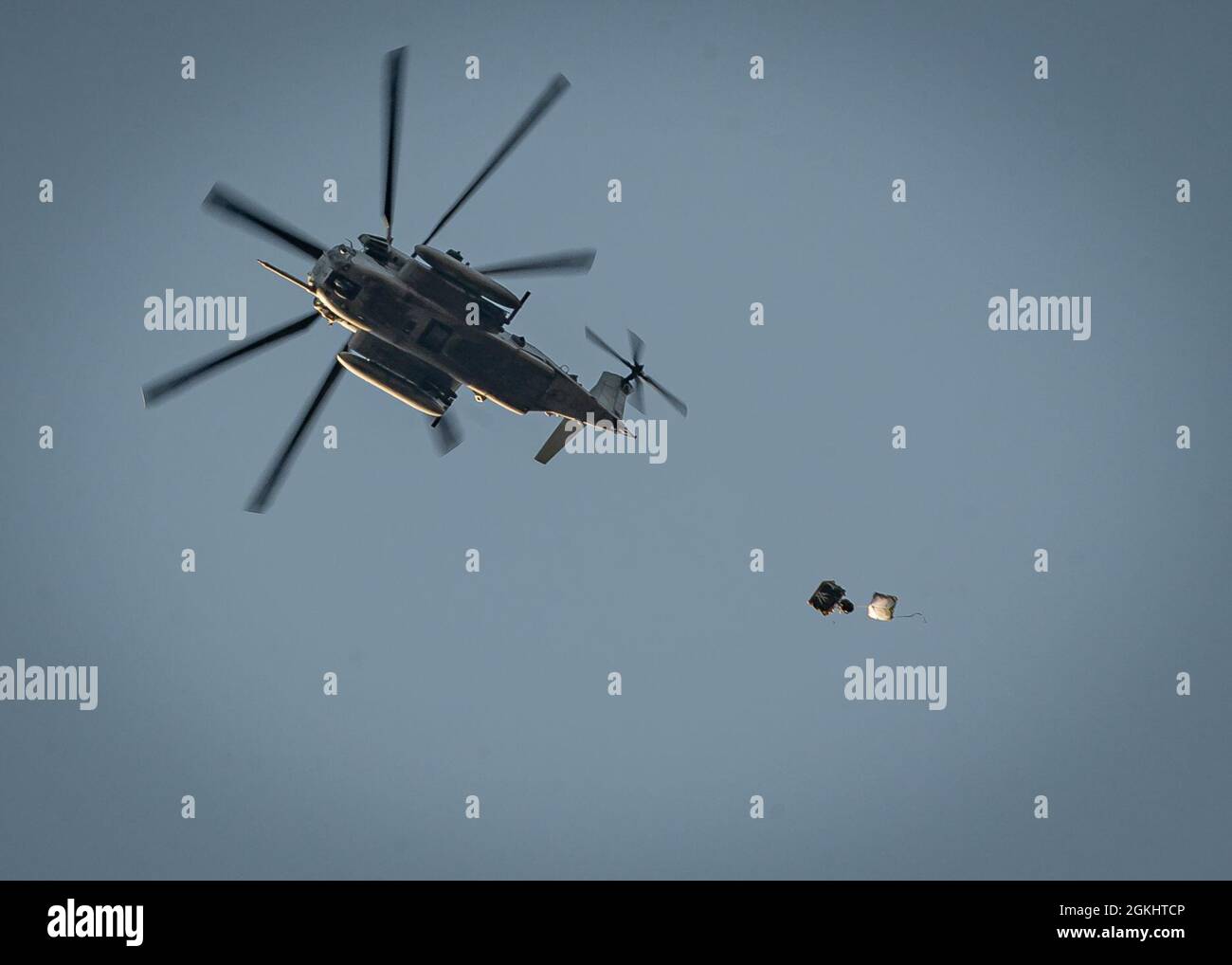 U.S. Marines with Marine Heavy Helicopter Squadron 461, 2nd Marine Air ...