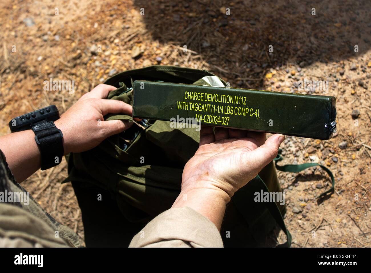 Plastic explosive hi-res stock photography and images - Alamy